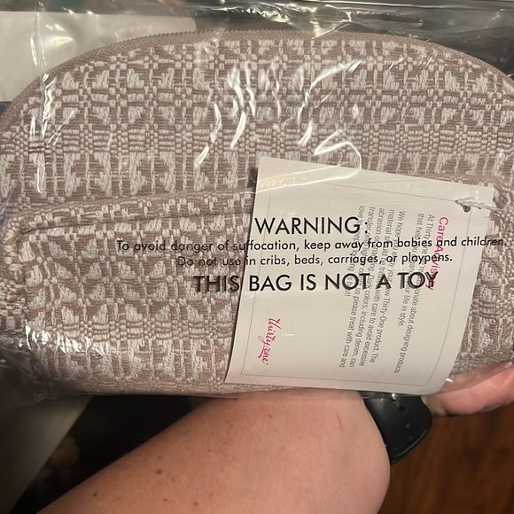 thirty-one | Bags | New Thirty One Half Moon Pouch Canyon Weave | Poshmark